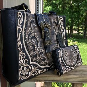 PG Collections | Bags | Western Concealed Handgun Purse And Wallet ...
